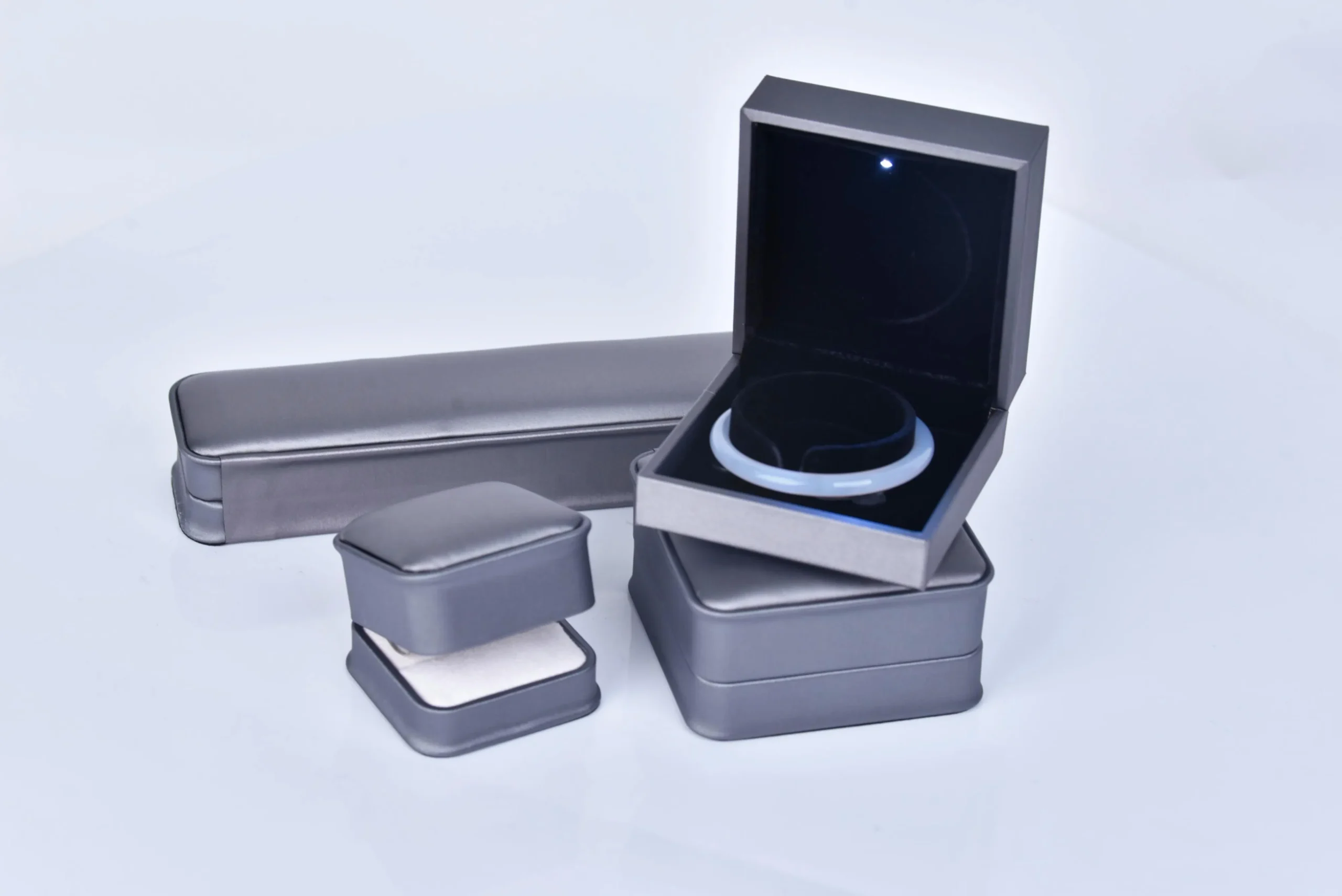 High-Quality Plastic Containers with Lids for Secure and Organized ...